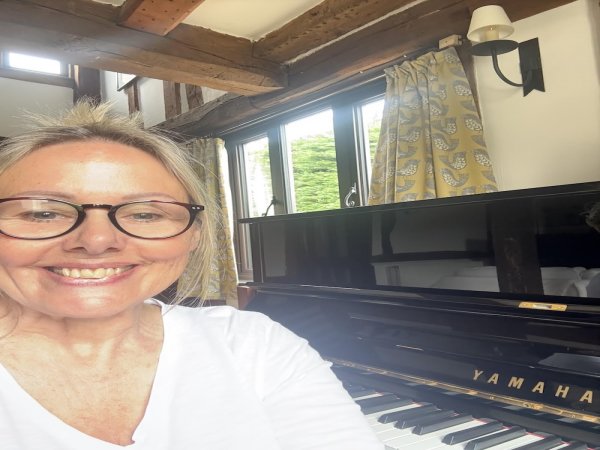Wendy | Mark Goodwin Pianos